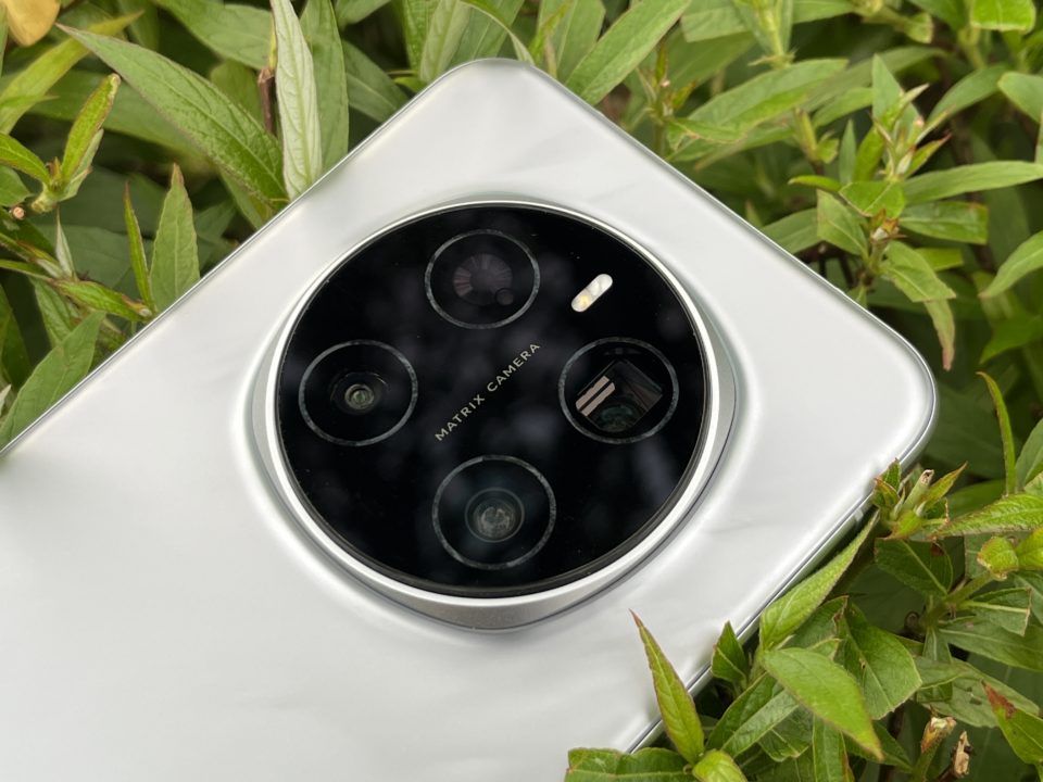 Honor Magic 7 Pro Review: A Stunning Leap Forward! - Playfuldroid!