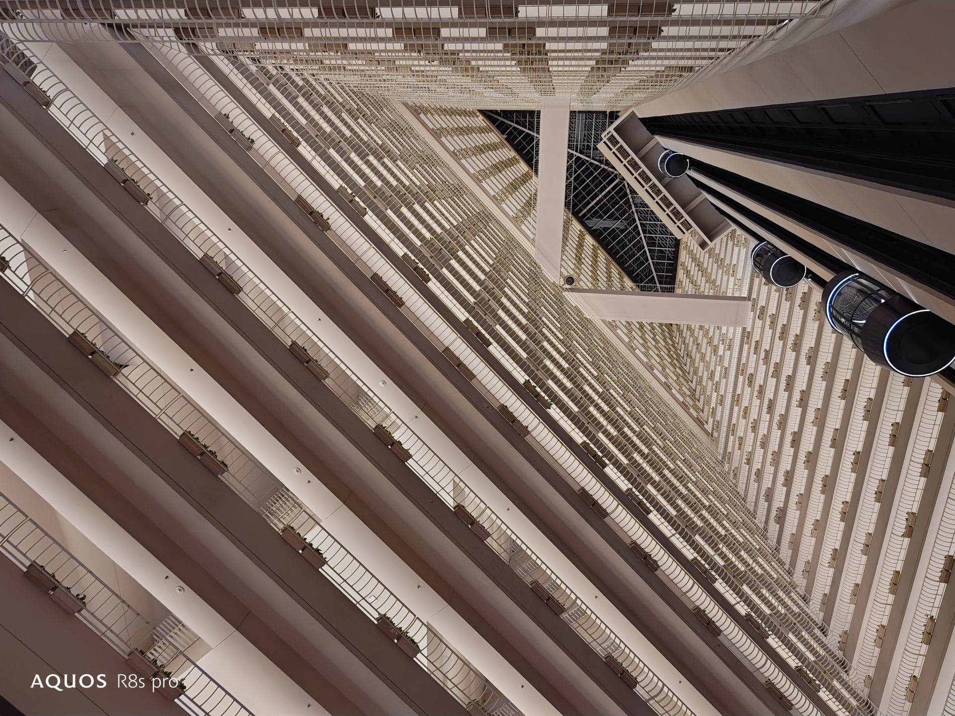 Sharp AQUOS R8s Pro & Sense8 Review: Impressive Duo That Packs A Punch ...